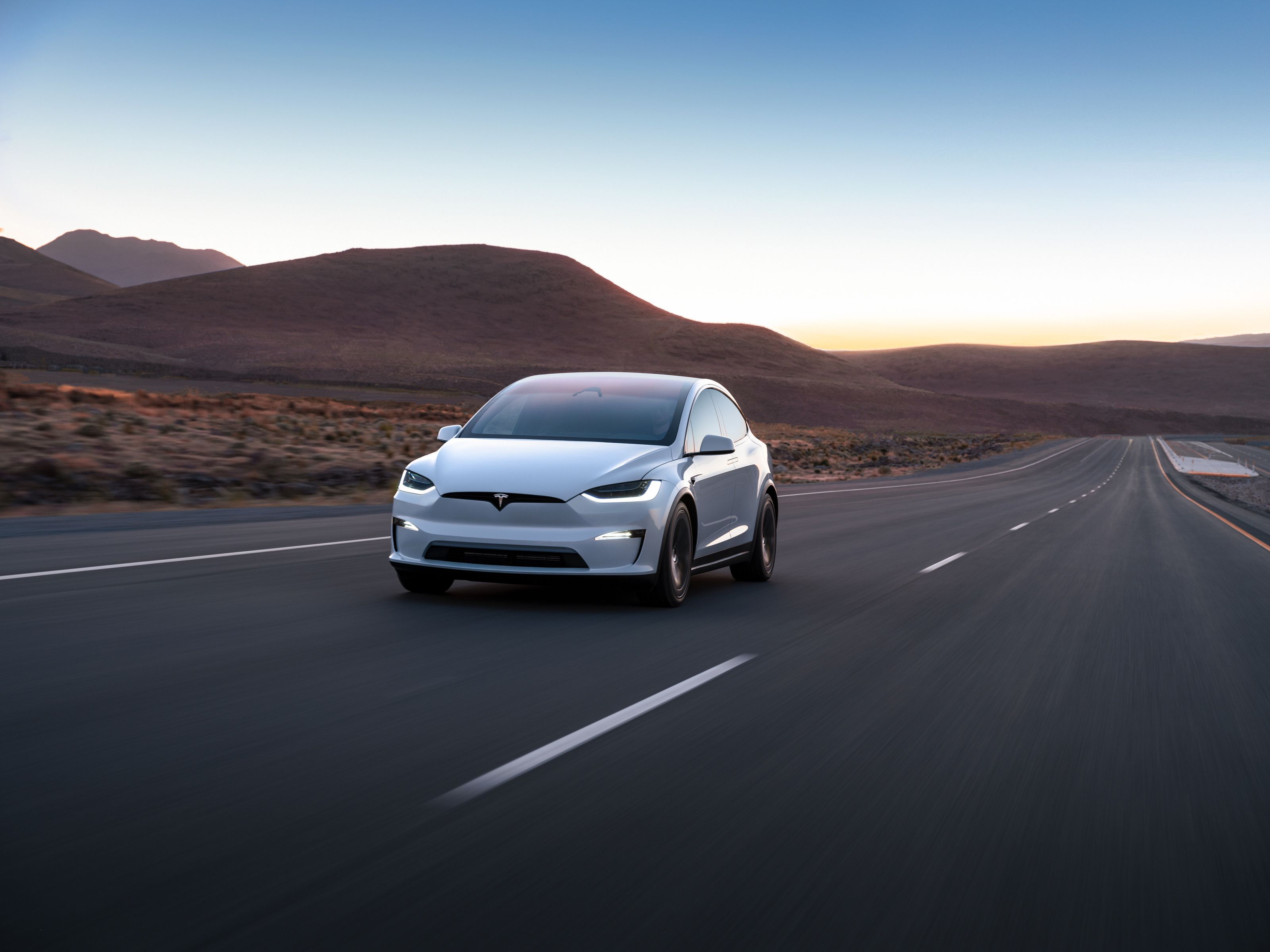 Explore the Tesla Model X Dual Motor | EV.Guide