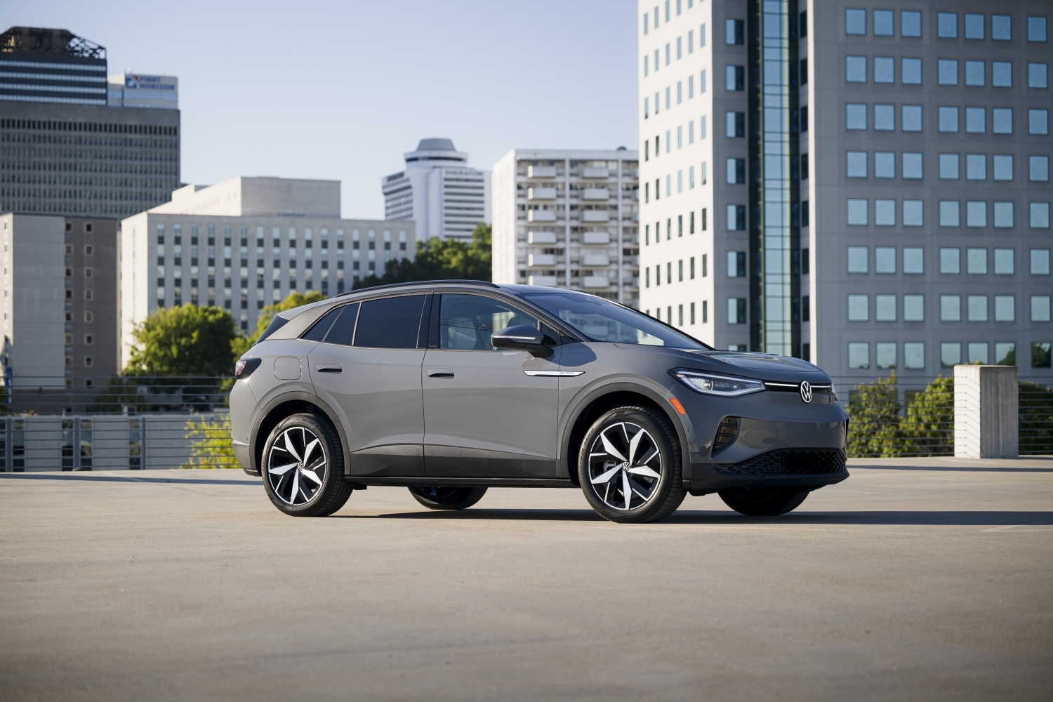 Explore the Volkswagen ID.4 Pro S | EV.Guide