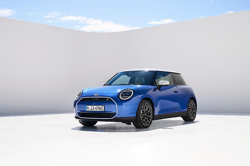 Mini Unveils All-Electric Cooper | EV.Guide