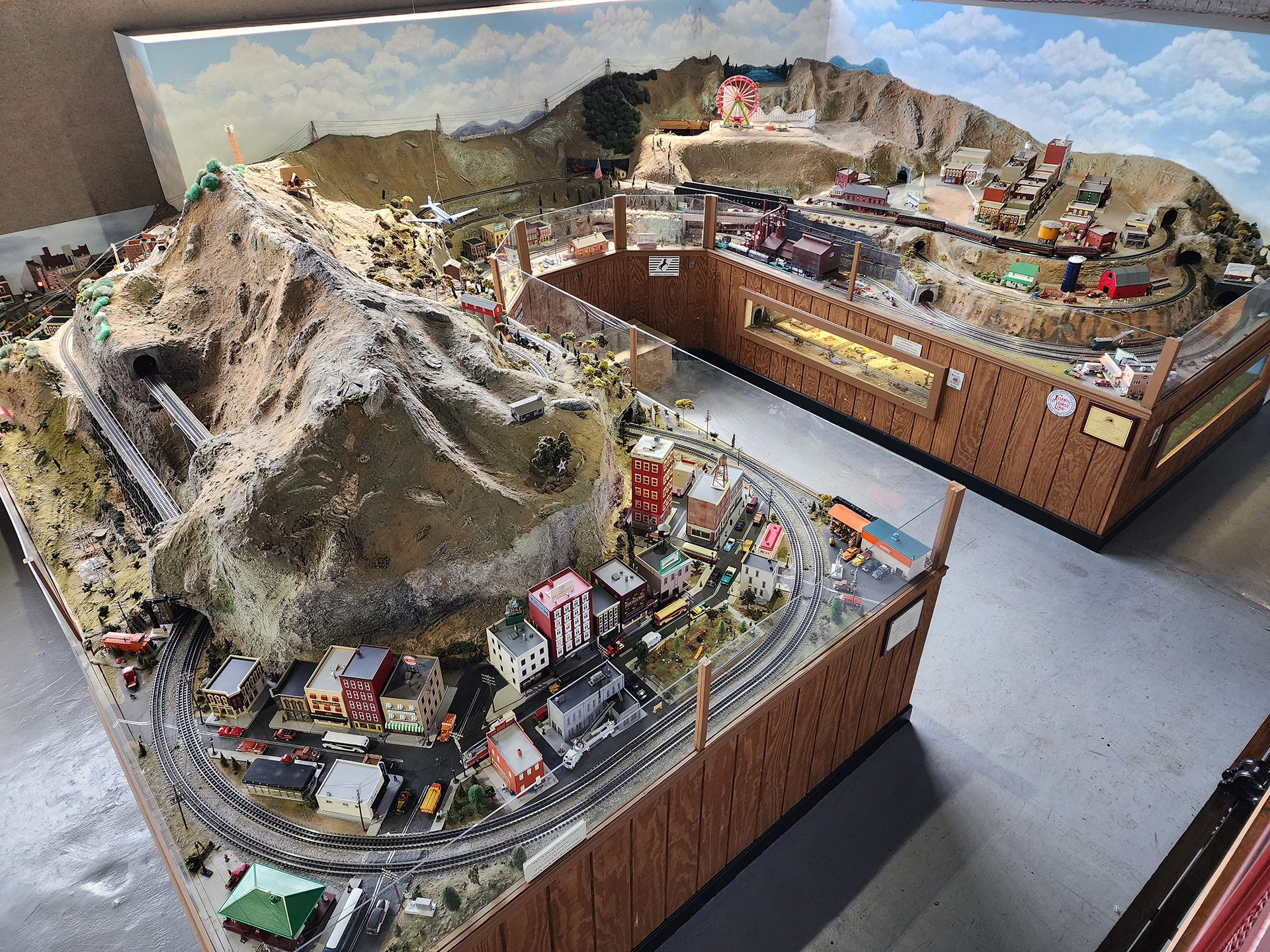 VMT - Model Train Exhibit (O-Gauge)