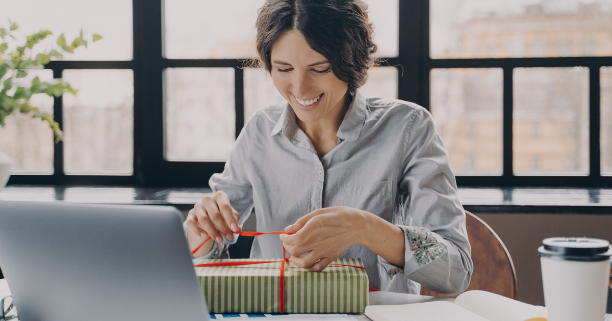 Meaningful work anniversary gifts to show appreciation