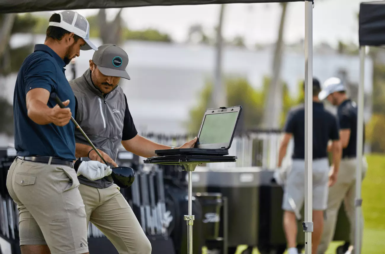 Qu'est-ce que le fitting de golf ? - Blog - Alpha Fitting - Centre de ...