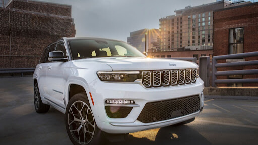 All New 2-Row Jeep Grand Cherokee Has Landed | CarSauce