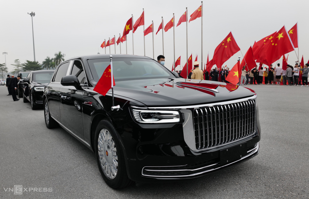 Top 5 Presidential Cars: A Look Into the Expensive, Top-Secret and Armoured Limo World | CarSauce