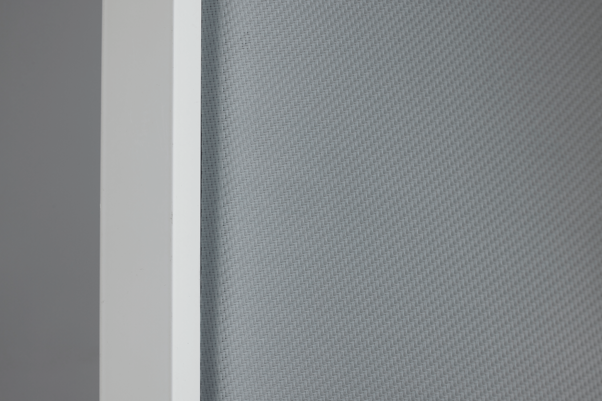 Zip Technology – Tight screens without wrinkles