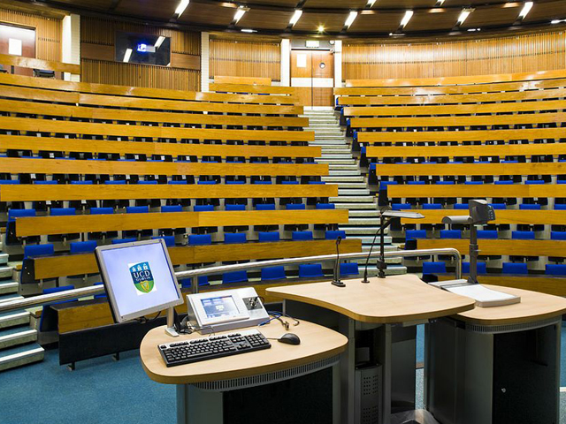 UCD Lecture Theatre | University College Dublin Graduate Business ...