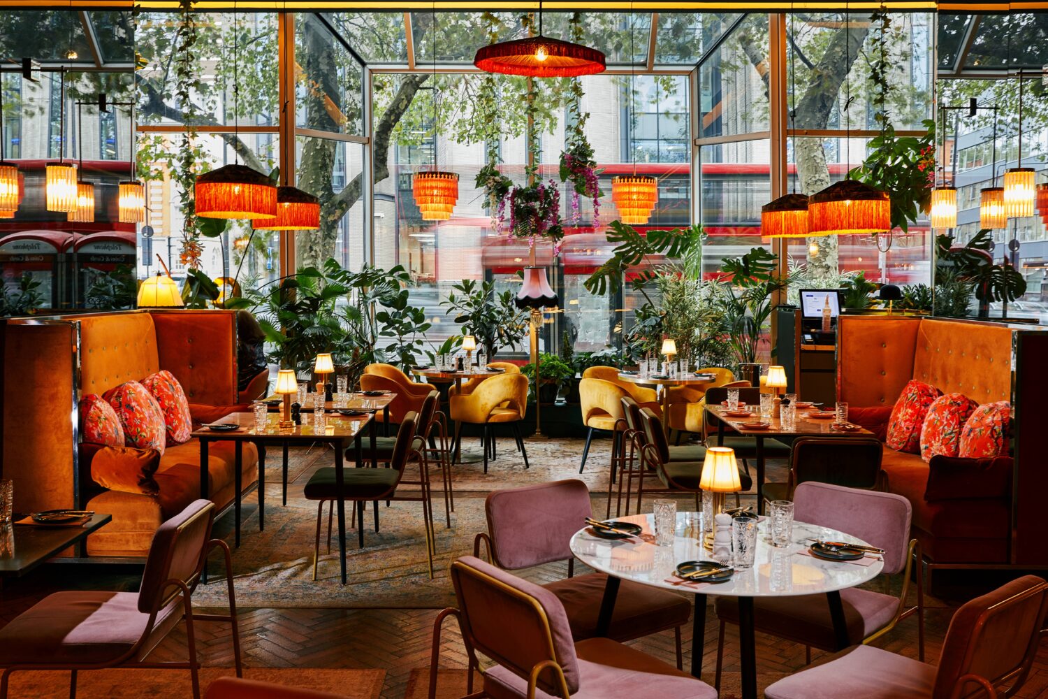 5 Beautiful Places to Poop in London