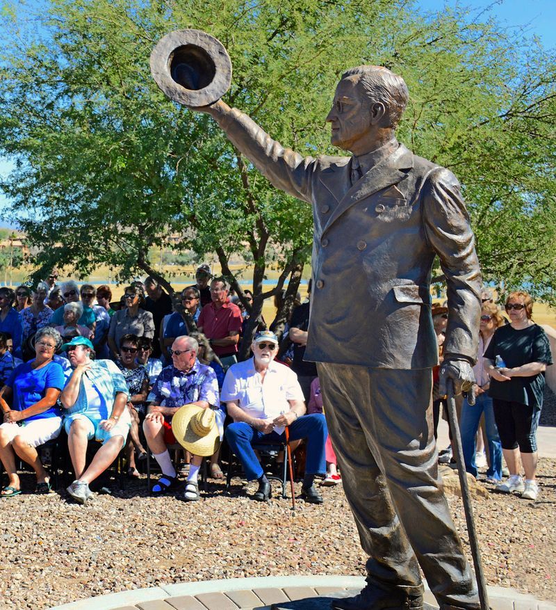 Gallery | Big Statues