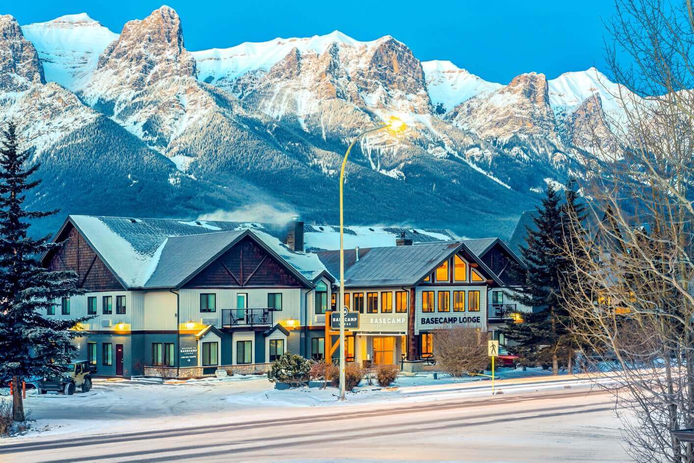 Explore the Beauty of the Canadian Rockies | Basecamp Lodge Canmore