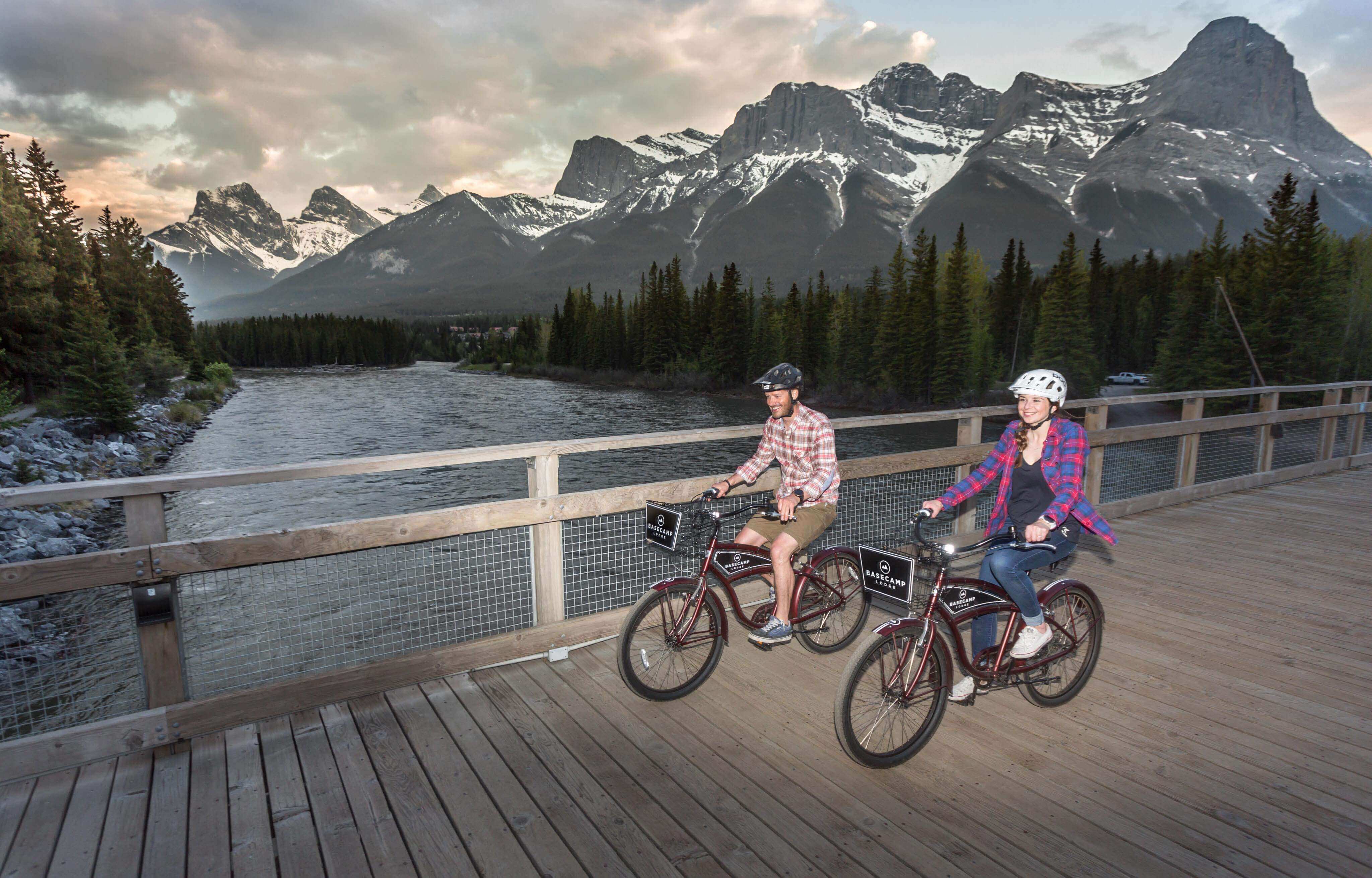 Explore the Beauty of the Canadian Rockies | Basecamp Lodge Canmore