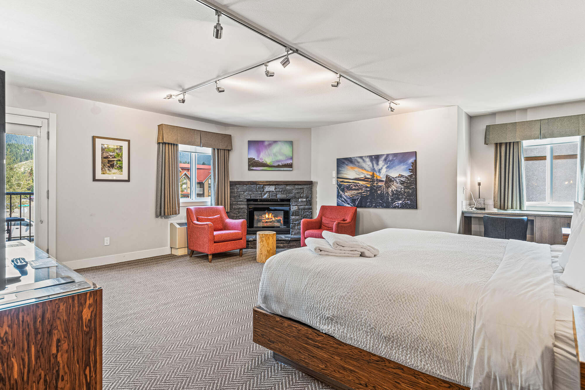 King Suite | Basecamp Lodge Canmore