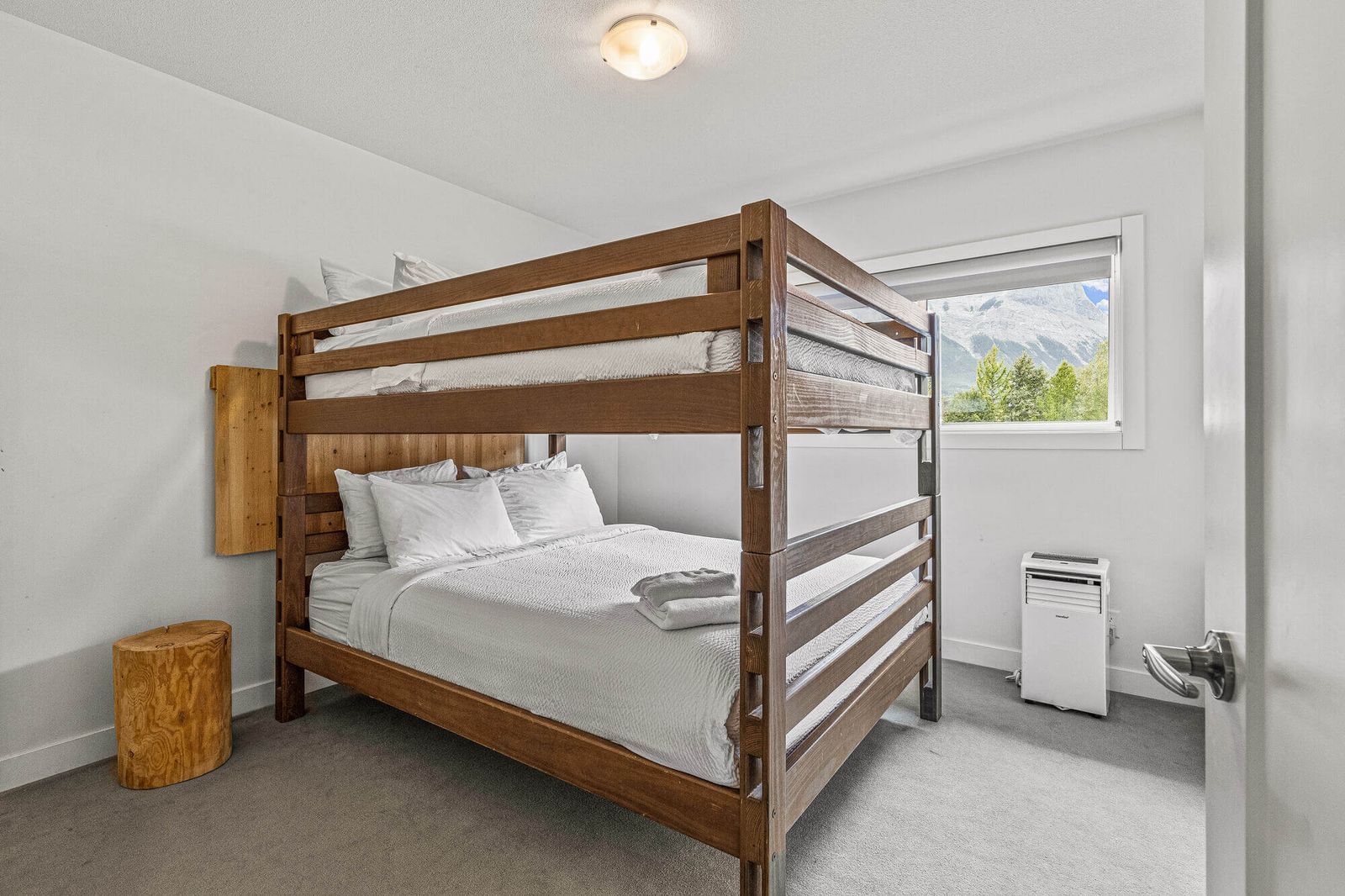 Basecamp Resorts Canmore | Boutique Hotel Canmore