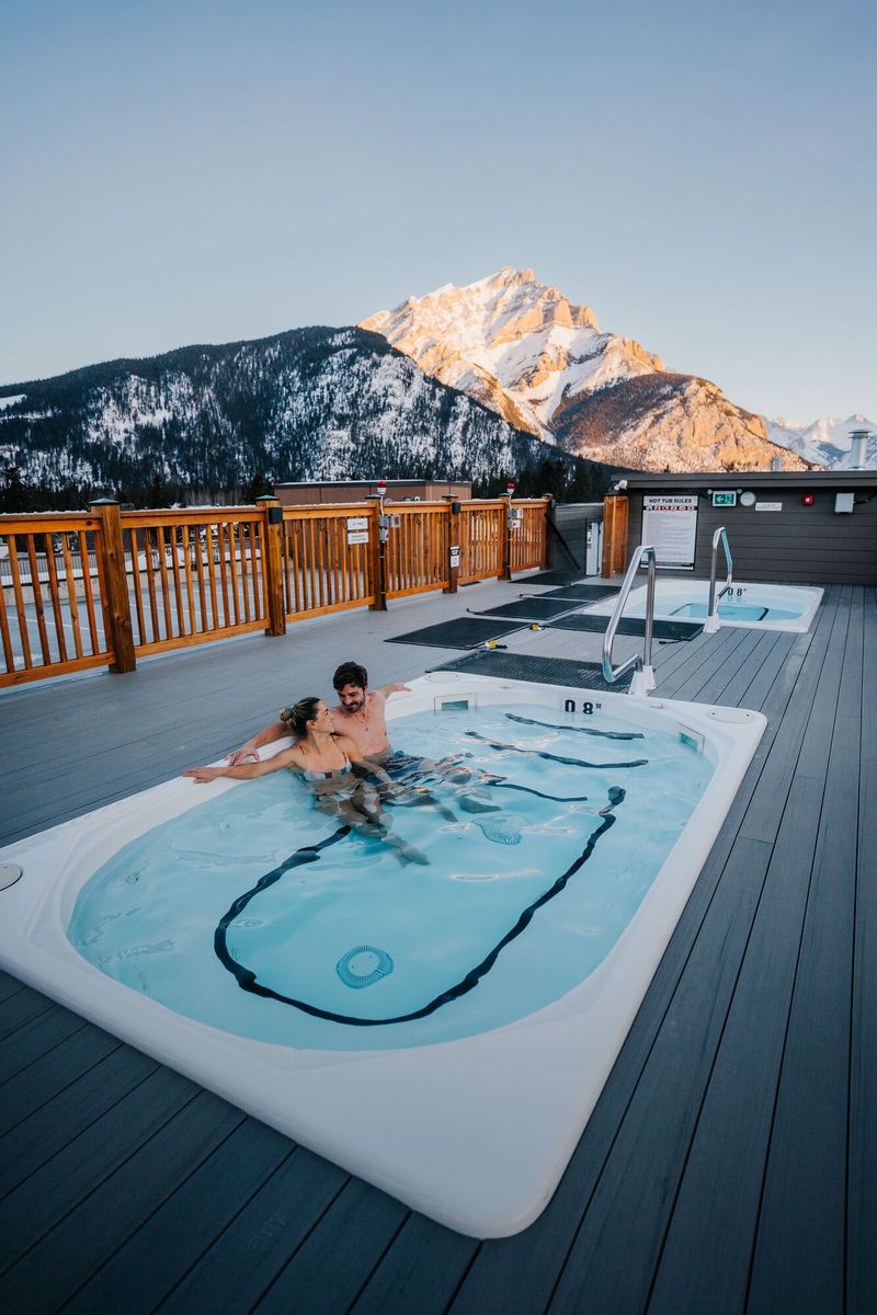 Airport Shuttle | Basecamp Suites Banff