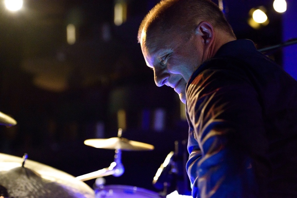 Roland Egger Music | Singer, Drummer, Percussionist