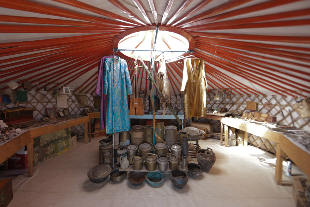 Mongolia Travel Guide - Apricous