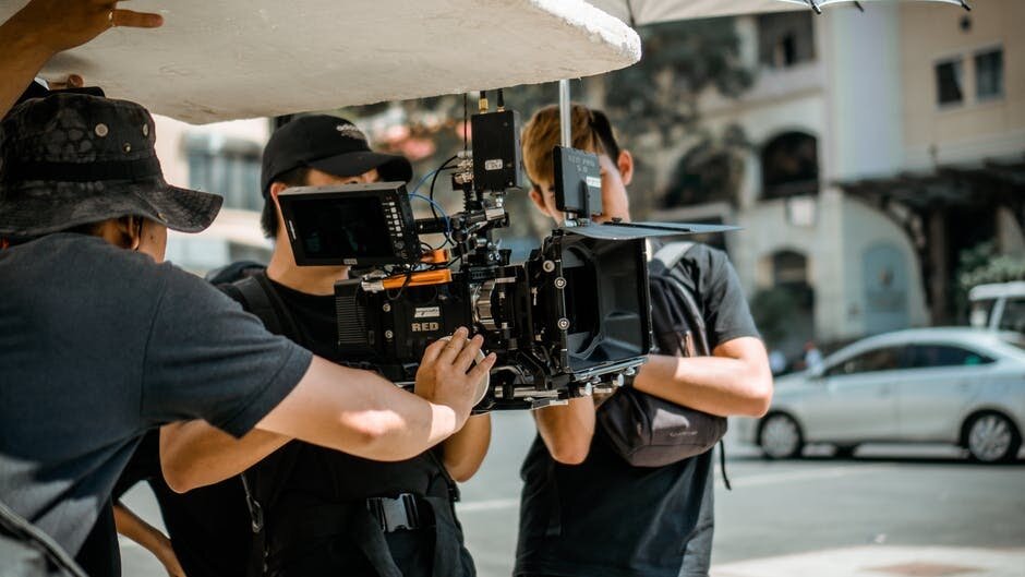5 Unsung Benefits of Hiring a Camera Crew For Business