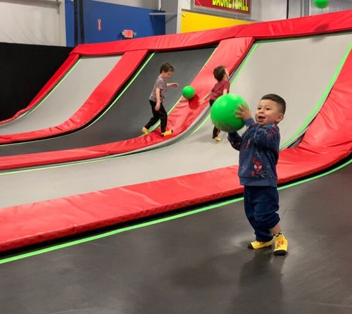 Craig's Cruisers Family Fun Park - Mini Golf, Arcades, Go Karts & More