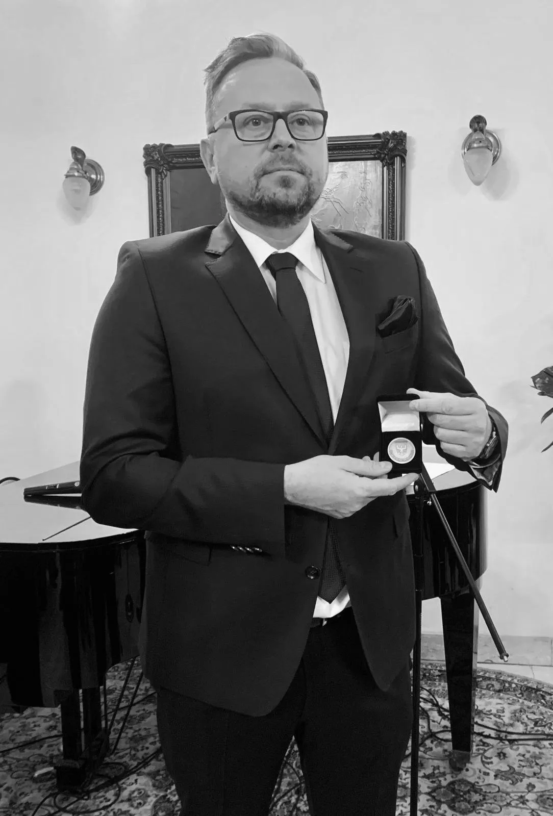 ESP SA - stalowe wiaty fotowoltaiczne, magazyny energii i serwis farm ...