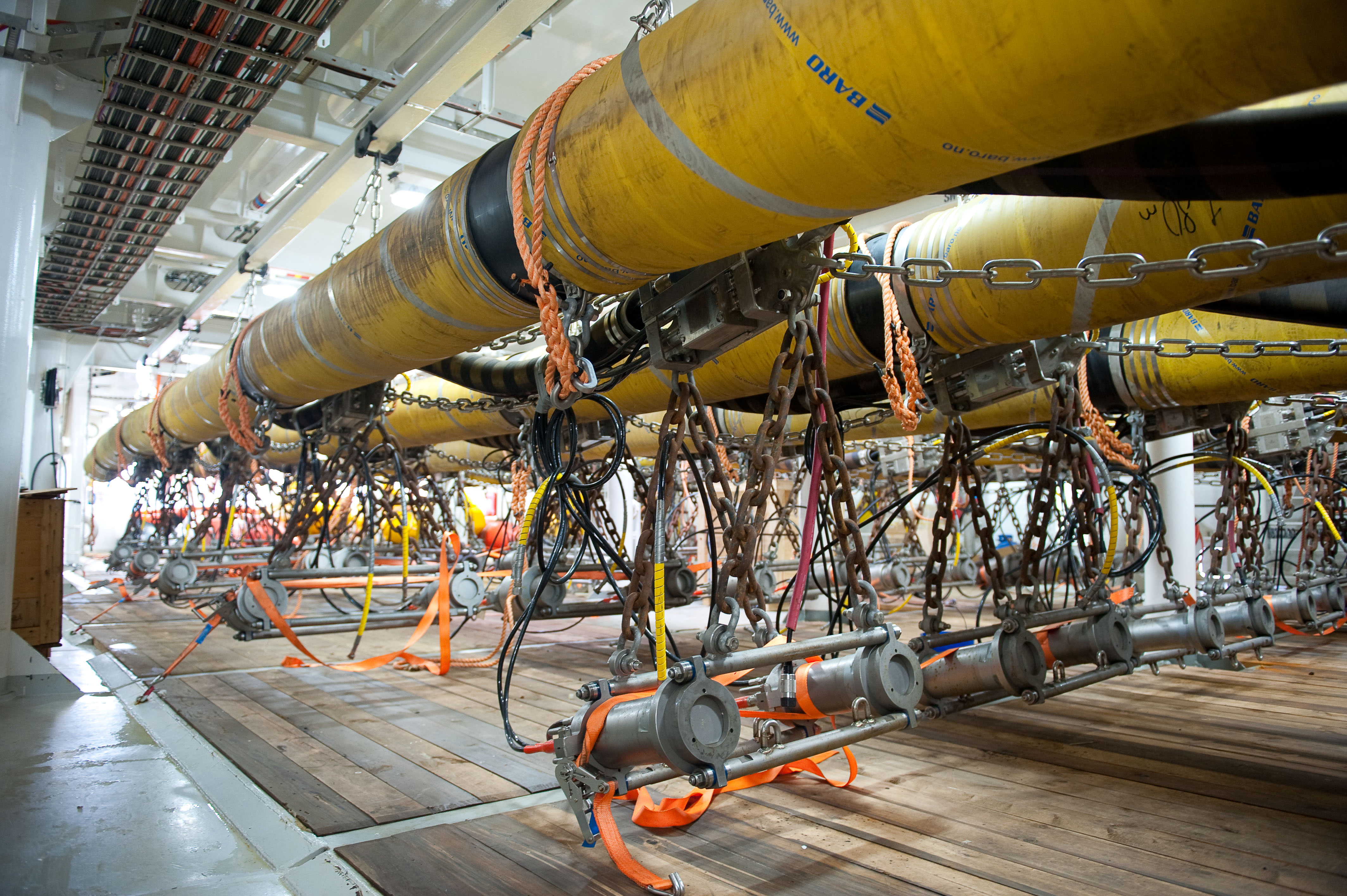 Source Floats - Seismic Source Solution - Ulmatec