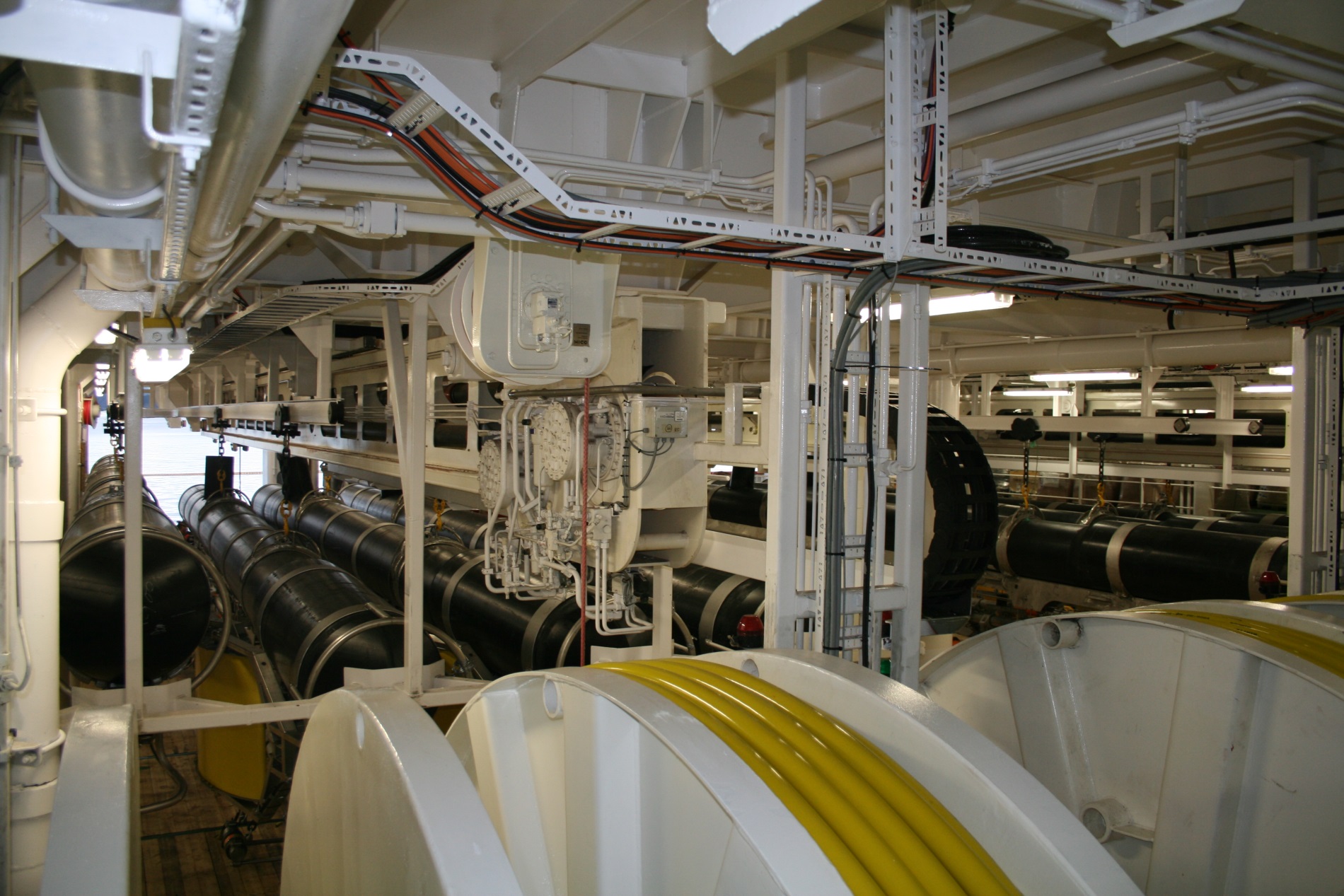 Rigid Source Handling - Marine seismic operations - Ulmatec