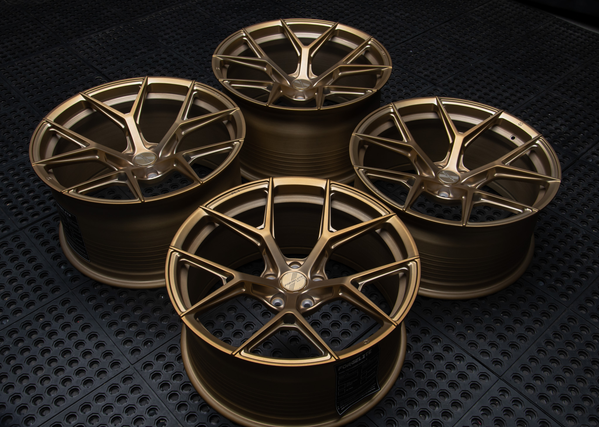What Are Custom Wheel Finishes