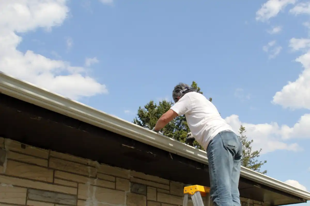 How To Repair A Gutter Leak