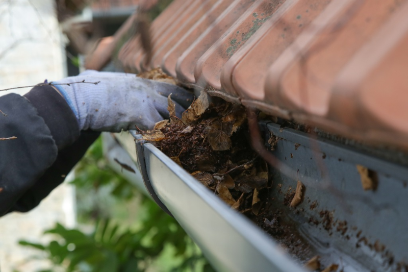 How to repair rusted gutters