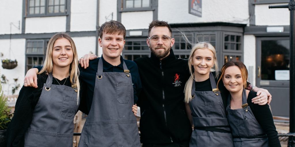 Must-Have Abilities Every Bar Staff Should Learn – Prepare to Be Impressed