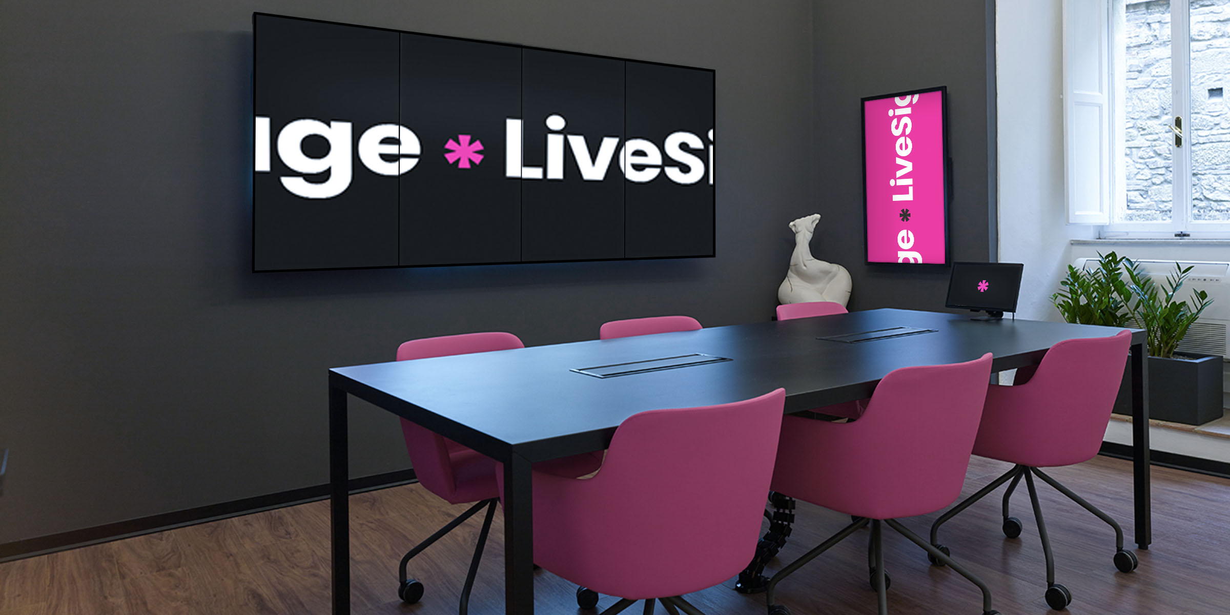 Write or come and visit the Livesignage showroom