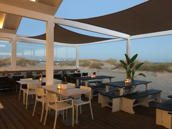 9 Best Bars & Clubs in Lagos, Portugal: Spots to party! [2024]