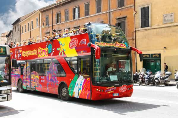 Hop-On Hop-Off Rome [2024]: Your options, explained!