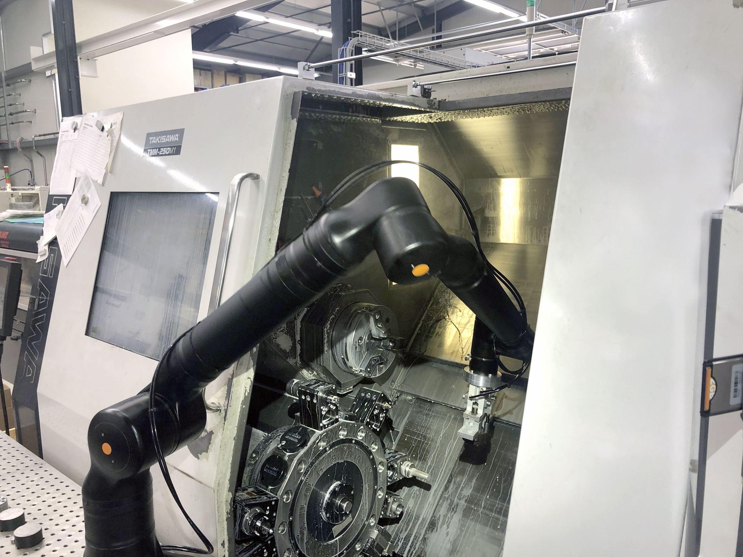 Robotics For CNC | Strong & Reliable | Kassow Robots