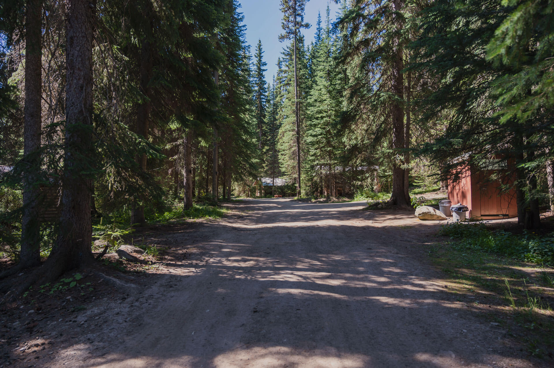Dee Lake Resort 2023