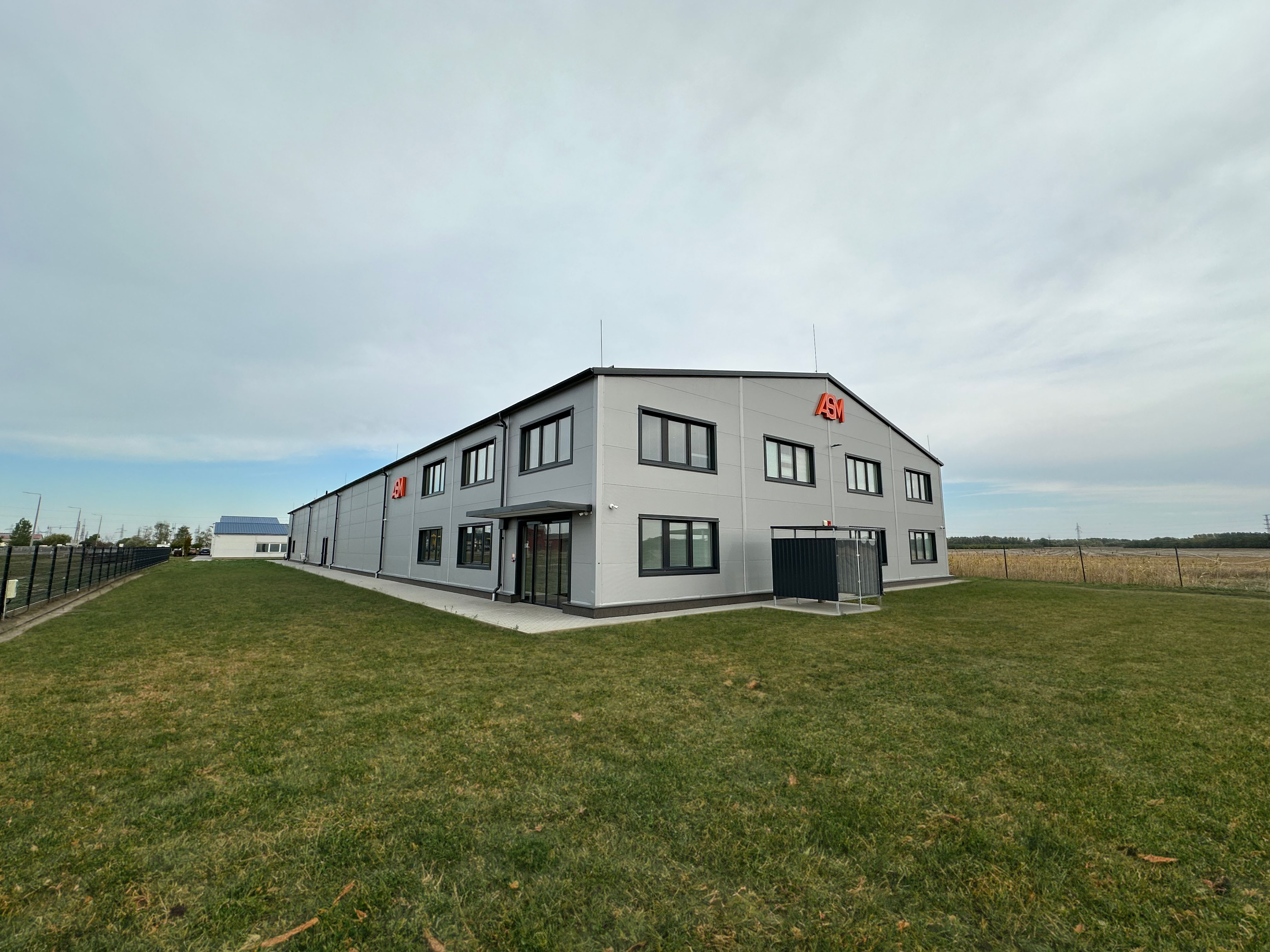 About Us | Clever Light