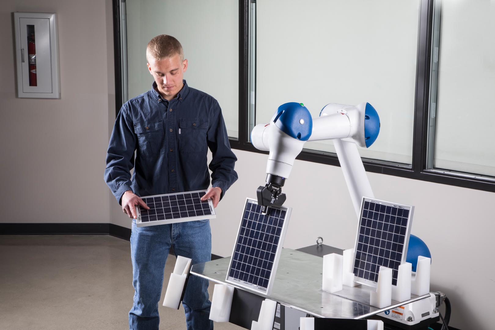 Robotene har kommet ut av buret | Skala Robotech