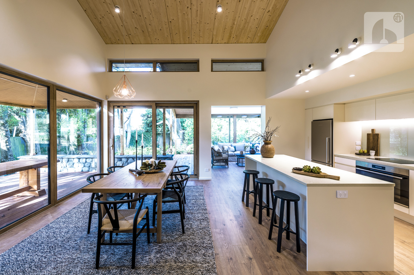 The Timeless Big Cottage - Bob Burnett Architecture