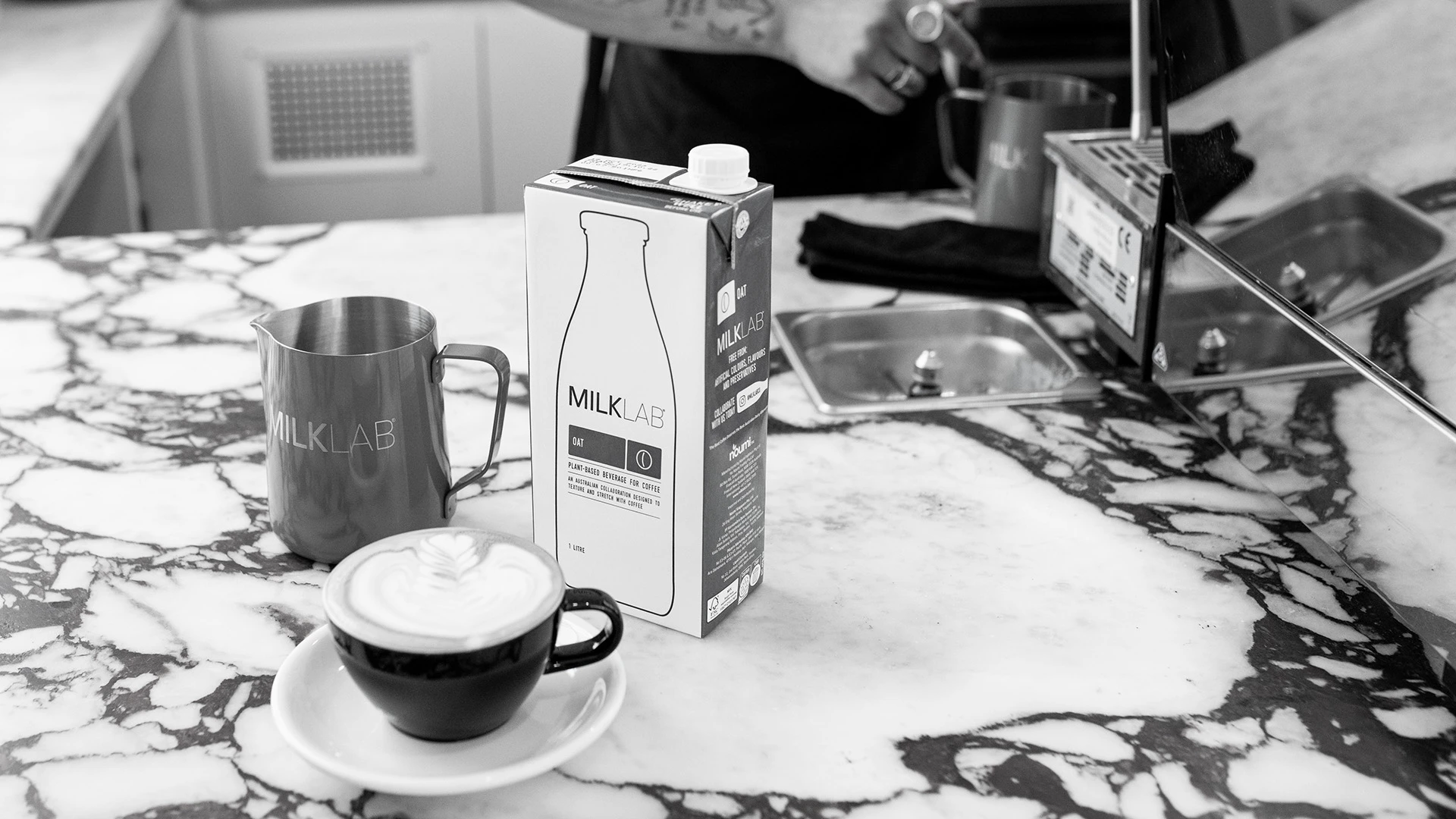 Barista Oat Milk For Coffee, Latte & Espresso | MILKLAB®