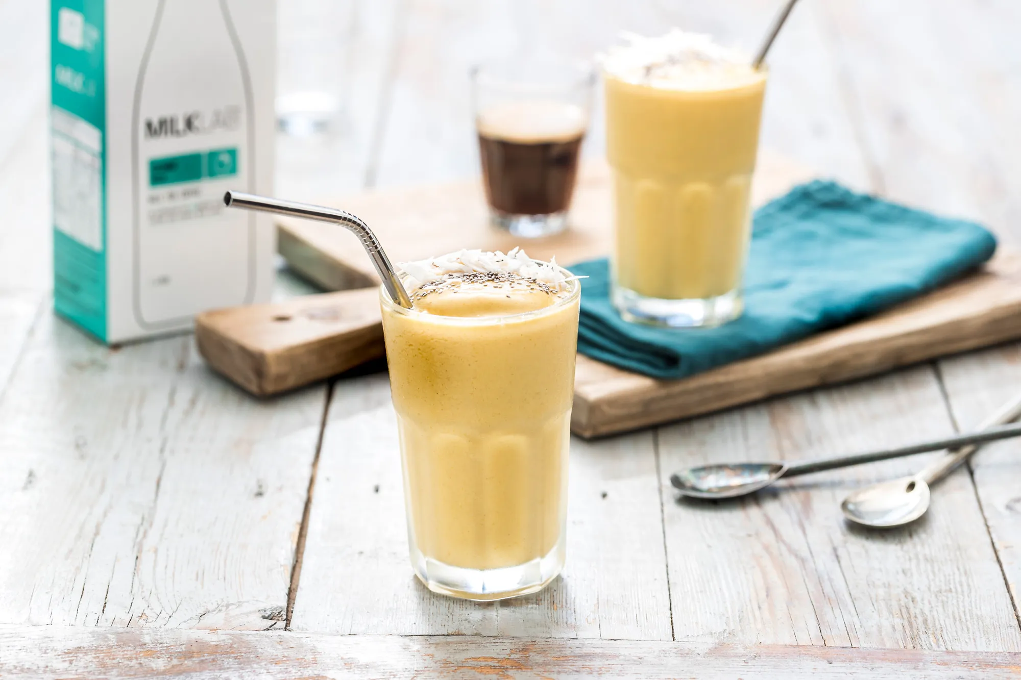 Mango and Turmeric Smoothie | MILKLAB®