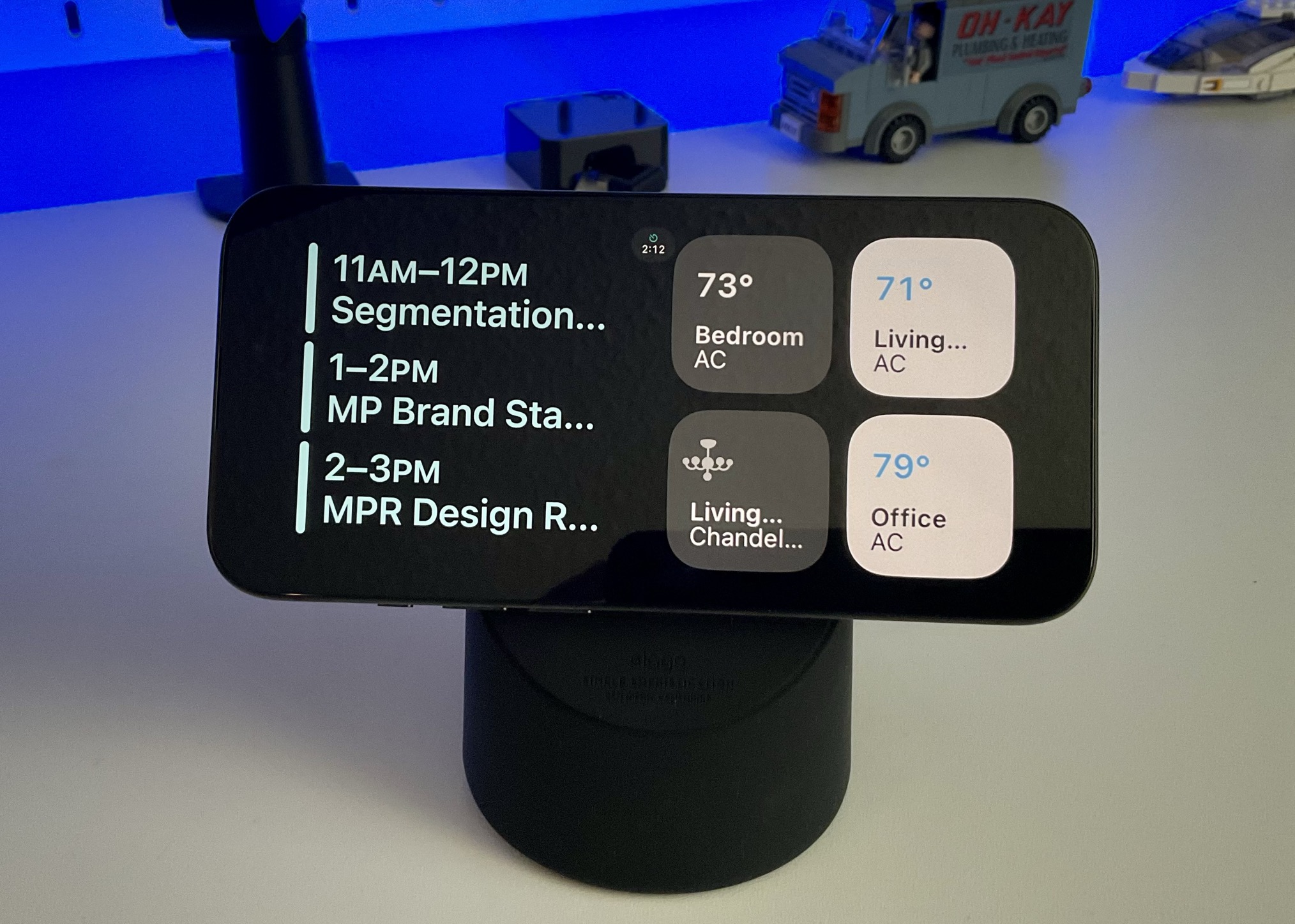 My StandBy mode setup, widgets, and favorite Magsafe stand