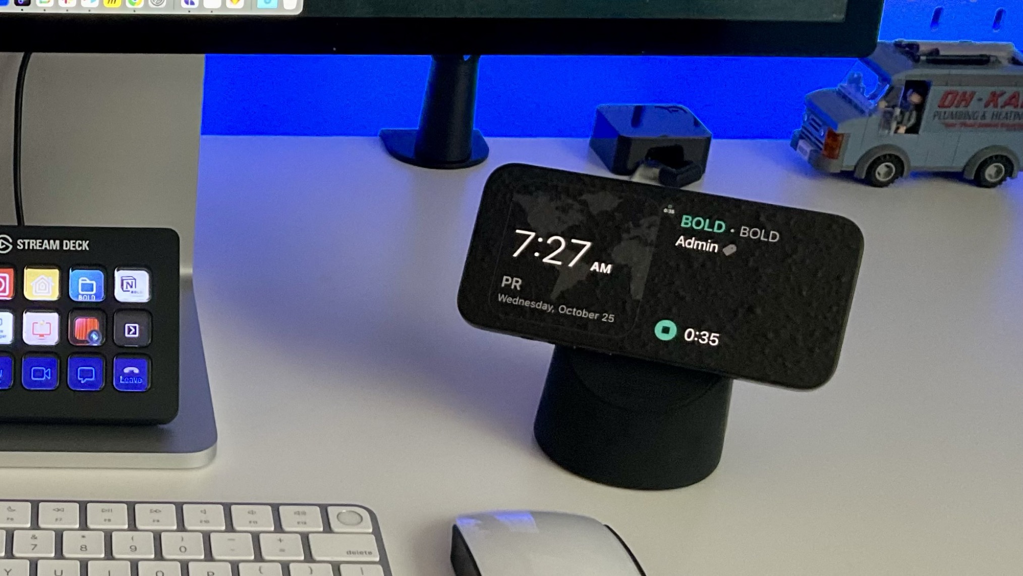 My StandBy mode setup, widgets, and favorite Magsafe stand