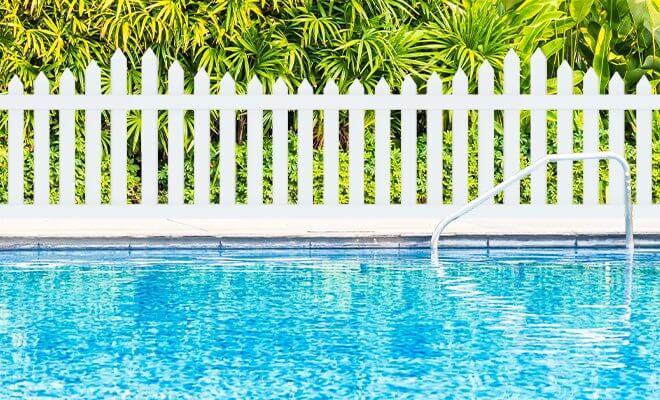 Complete Guide to Swimming Pool Fences [2024 Updates]