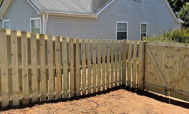 From Classic to Modern: Eye-Catching Front Yard Fences