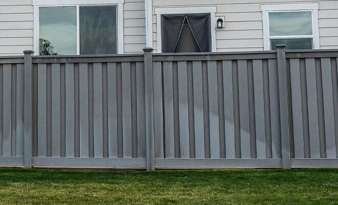 Master Fencing for Large Properties: Your 2024 Guide