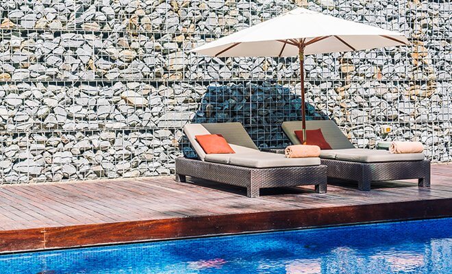 15 Stylish Pool Fence Design Ideas [with photos]