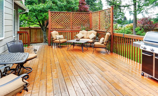 Wood vs. Composite Decking: Ultimate Comparison Guide