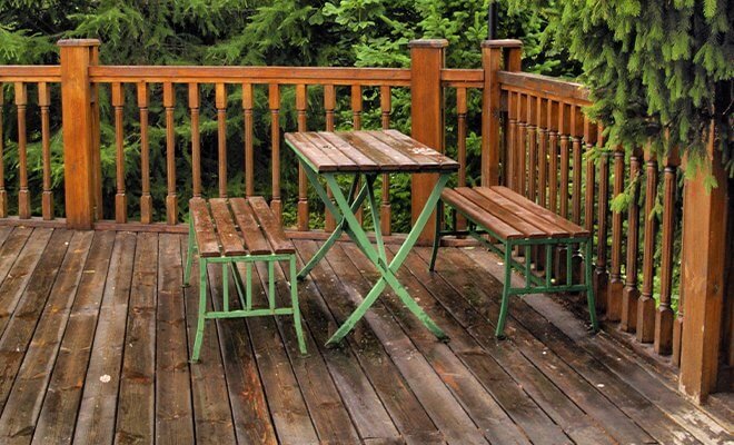 Wood vs. Composite Decking: Ultimate Comparison Guide