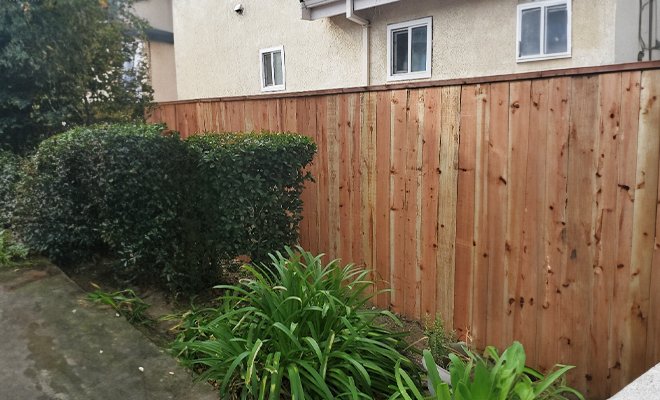 DIY Guide: Build a Soundproof Fence for Peaceful Privacy