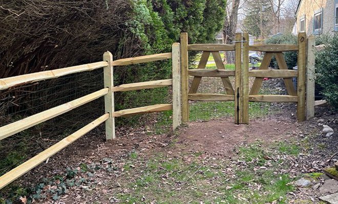 Cedar Splitrail Fencing: DIY Tips and Tricks