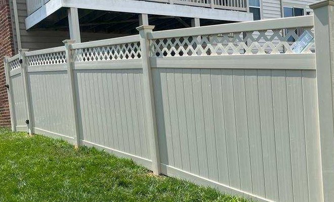 Unique Privacy Fence Topper Ideas [with photos]