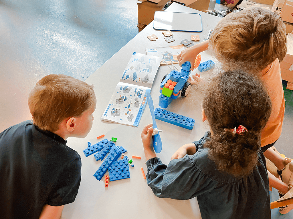 WhalesBot Blog | How to find the best robotics kits for beginners